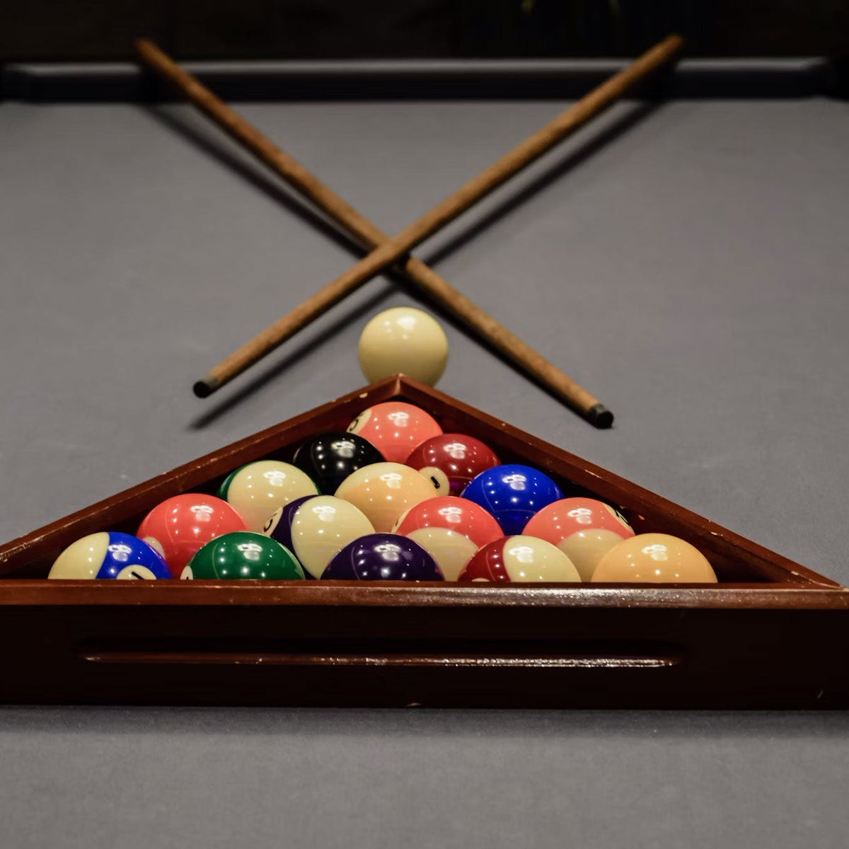 Essential Tips for Selecting a Jump Cue Stick – Premier Billiards